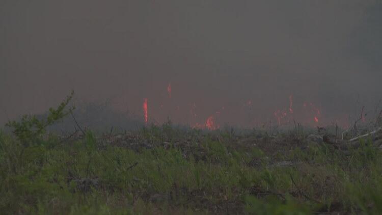 Live Updates | Firefighters continue to battle Railroad Fire as ...