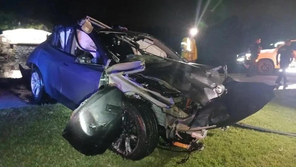 Florida man dies after Tesla reportedly in autopilot mode strikes ...