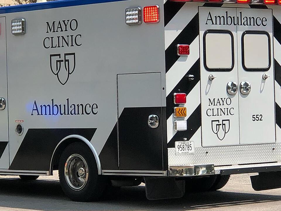 6-Year-Old Boy Hospitalized After Minivan Crashes into I-90 Guardrail ...