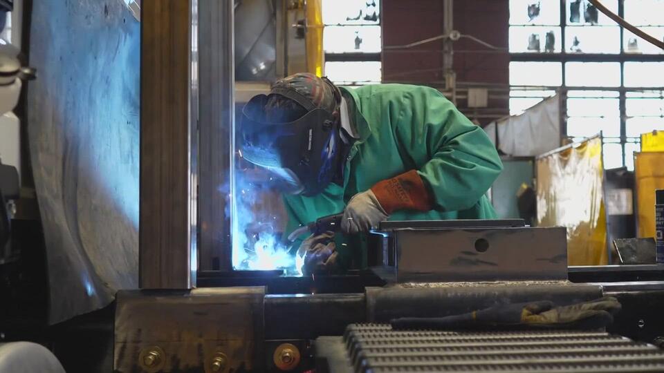 'I know I’ve done my part': Incarcerated workers in Chillicothe build ODOT plows, salt trucks ...