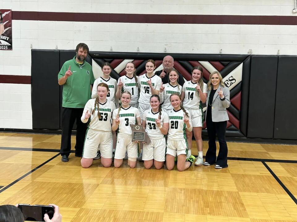 Nodaway Valley uses two huge scoring runs to capture a District ...