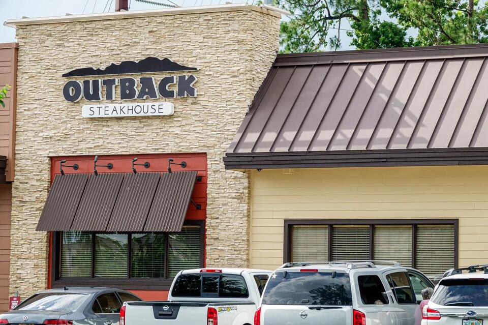 Outback Steakhouse manager has instructions for unused gift cards after ...