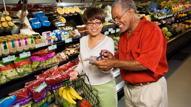 13 Grocery Stores With Senior Discounts (And When to Shop) - NewsBreak