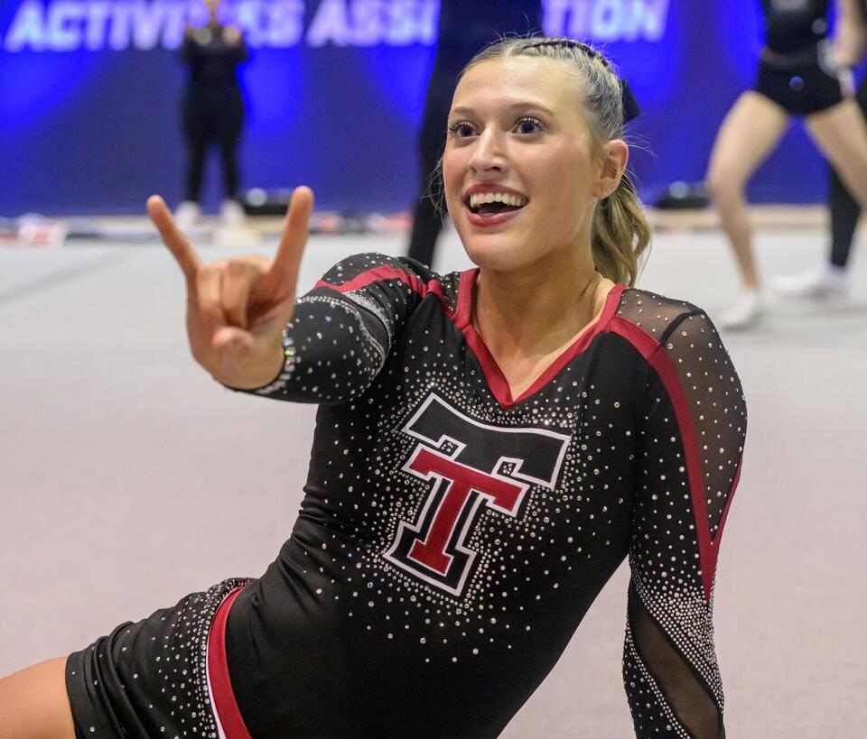 Westside cheer squads Tualatin, Westview and Mountainside earn trophies ...
