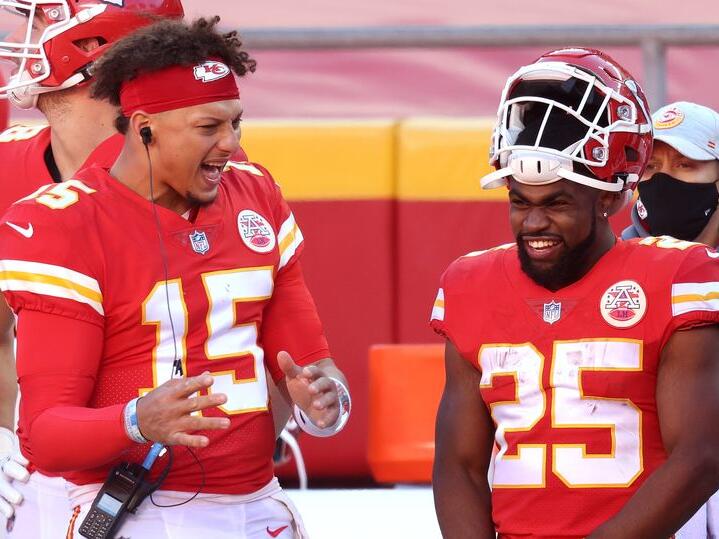 Patrick Mahomes backs Kansas City Chiefs decision to re-sign running ...