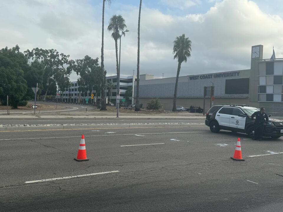 Shooting, LAPD shootout leaves 2 dead in North Hollywood