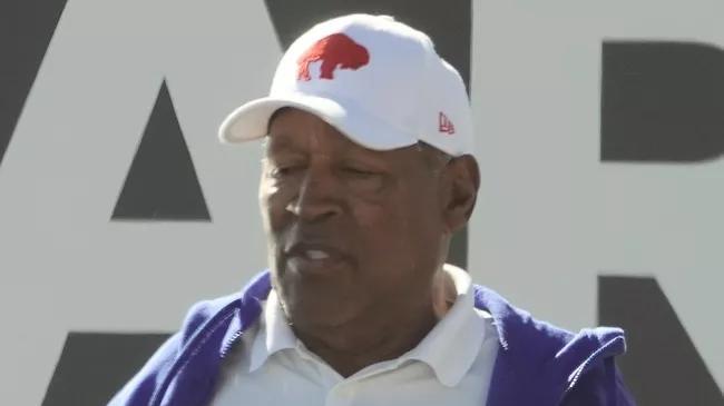 O.J. Simpson Diagnosed With Cancer: Report - NewsBreak
