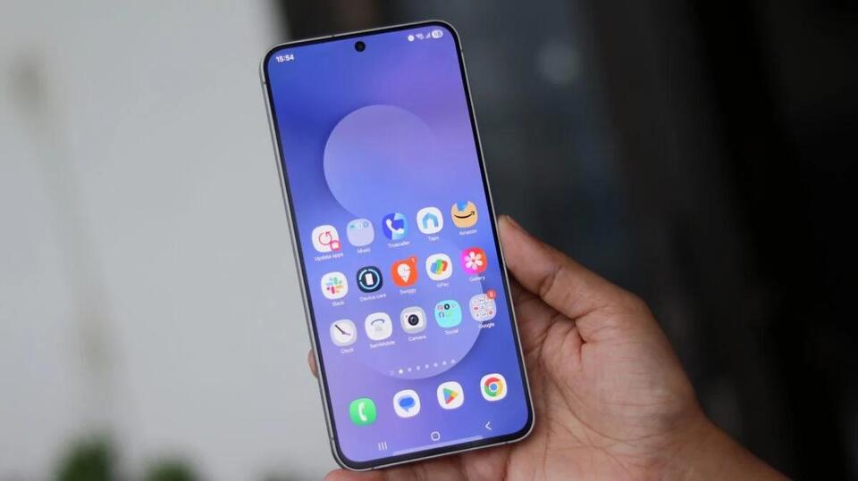 New LockStar update brings several screen unlock effects to One UI 8.5 ...