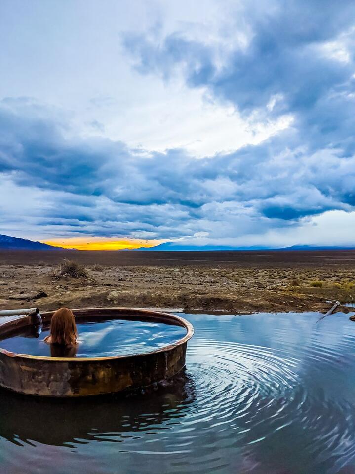 The Desert Hot Springs In Nevada That Steam All Winter - NewsBreak