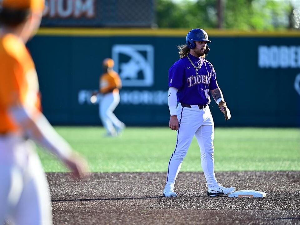 LSU baseball suffers another frustrating loss at the hands of Tennessee