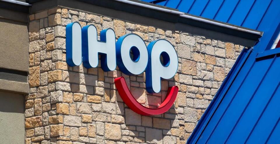 IHOP Worker Claims She Was Fired For Giving Homeless Man A Hot Meal ...