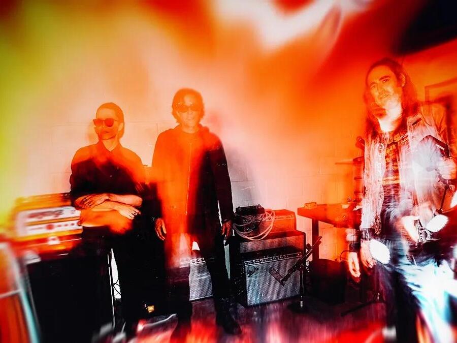 10 Outsider Albums A Place to Bury Strangers’ Oliver Ackermann Thinks ...