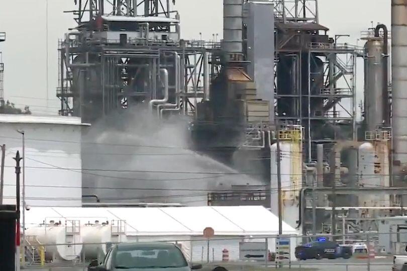Massive explosion rocks US city as smoke billows from refinery and ...
