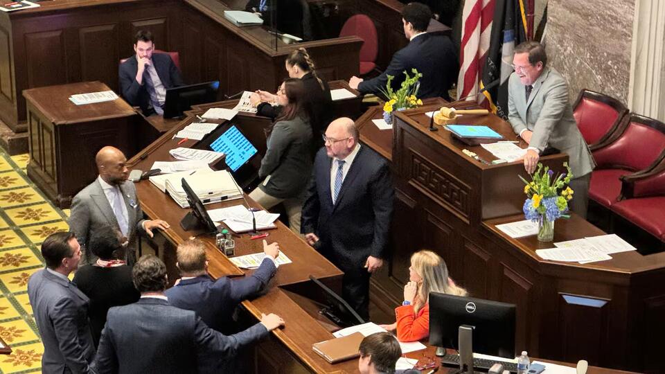 Universal school voucher plan passes in Tennessee House - NewsBreak