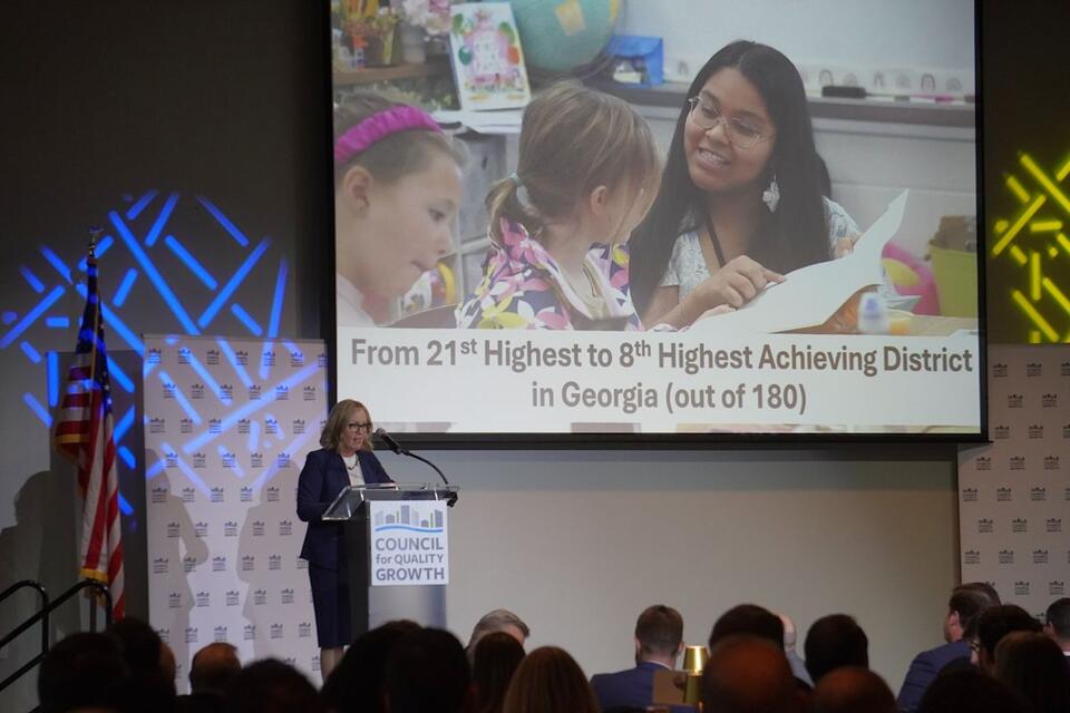 Superintendent Davis Shares State of the School District Address with Business Community - NewsBreak