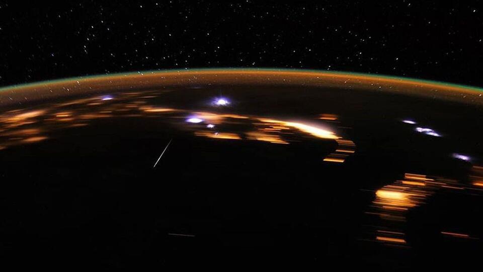 Lyrid meteor shower 2026: See spring's first rain of 'shooting stars ...