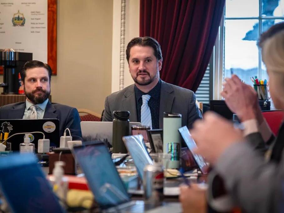 Final Reading: Increased reporting on state contracts is back in play ...