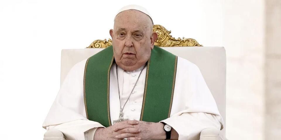 Pope Francis' Final Nine Words and Heartbreaking Last Gesture Before ...