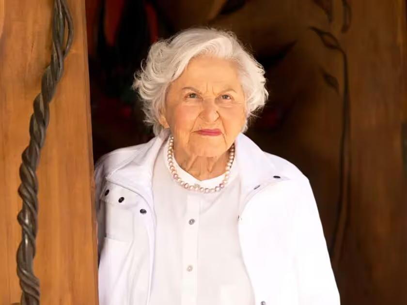 102 Year Old Woman Who Still Works Shares Simple Tips For A Long Life