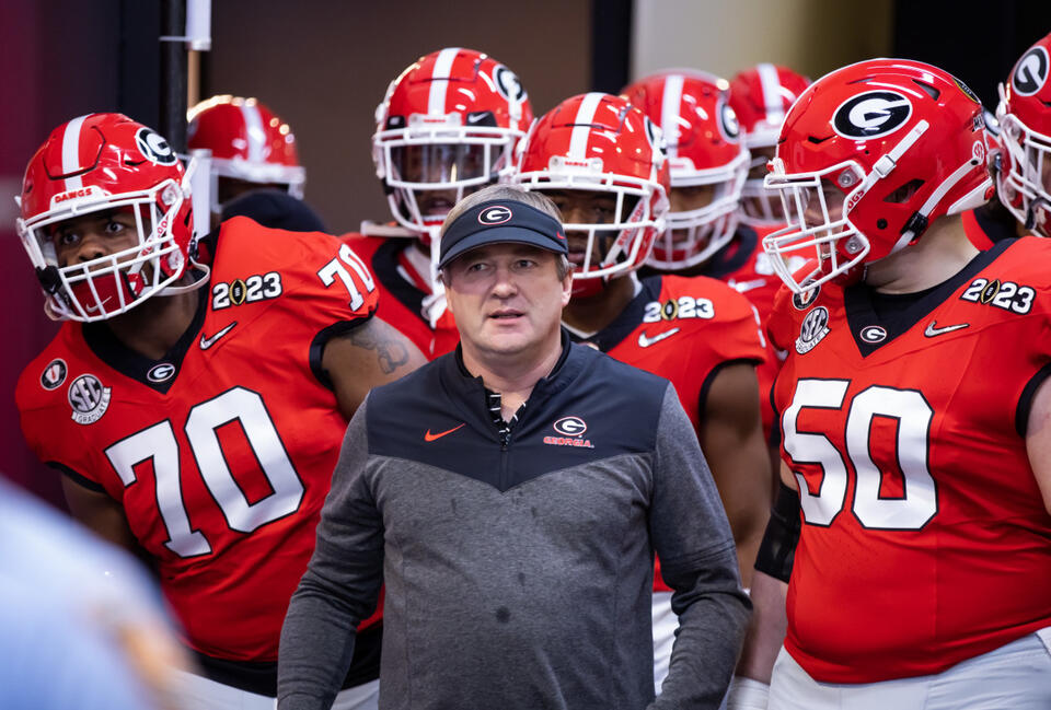 College Football Rankings: AP Poll Top 25 Preseason 2024 - NewsBreak