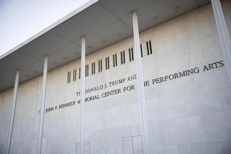 Lawmakers intensify efforts to remove Trump's name from Kennedy Center ...