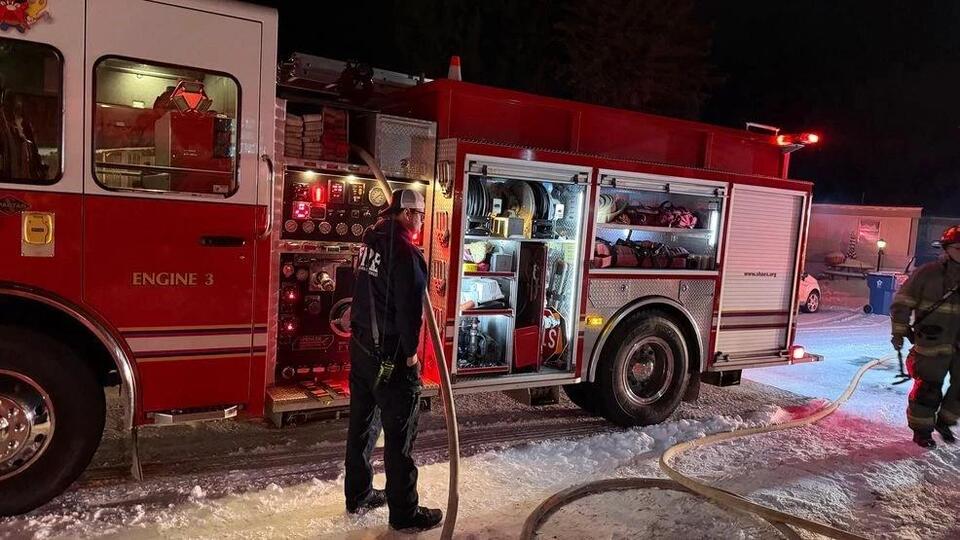 Crews put out electrical fire at South Haven Township mobile home ...