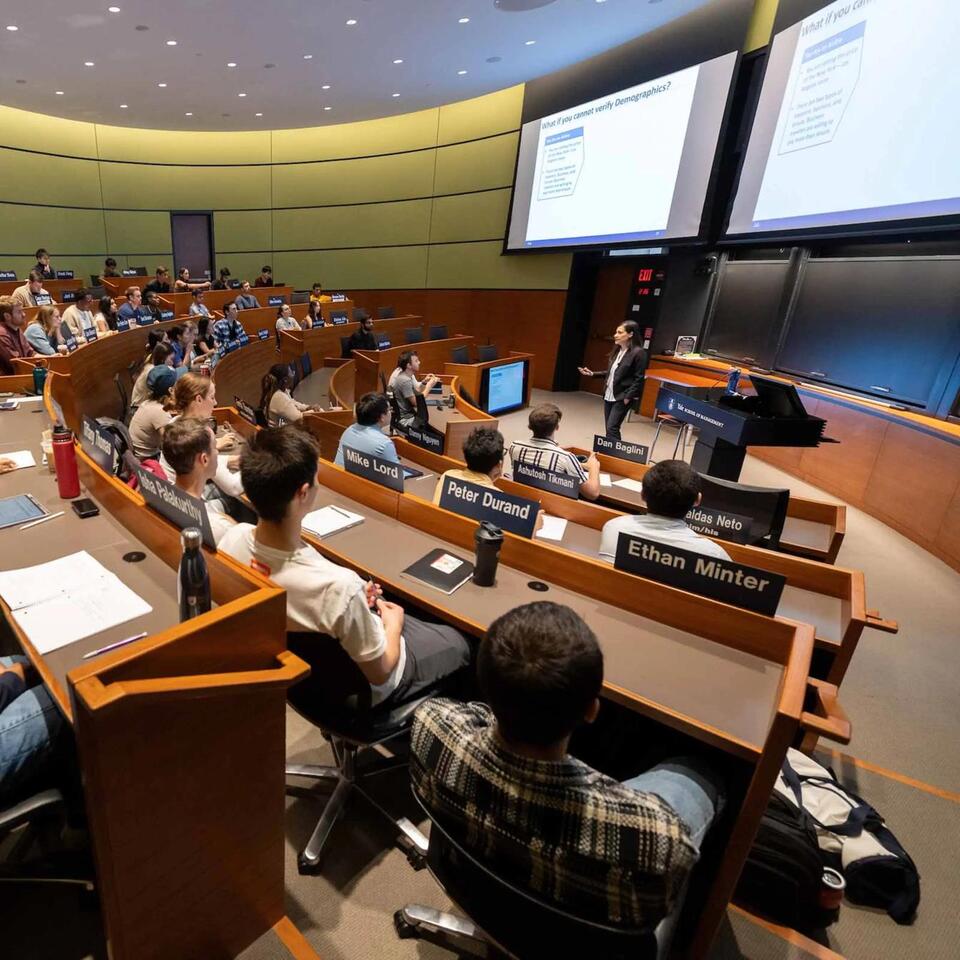 One Year, 4,000 Members: Yale SOM Professional Alumni Groups Celebrate ...