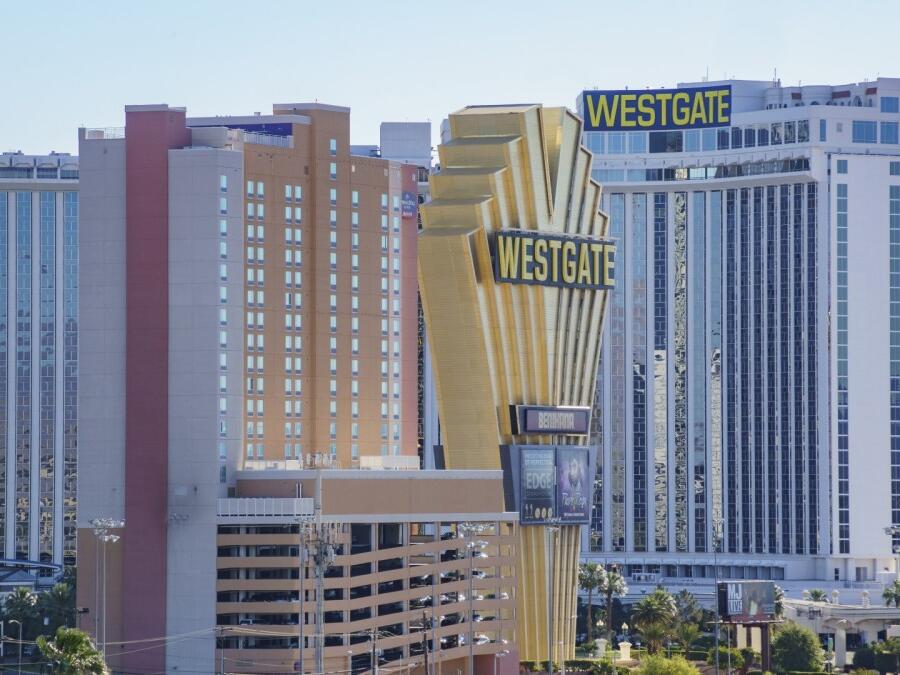 Opulent Vegas Resort Suite Loved by Elvis Is Truly Fit for a King