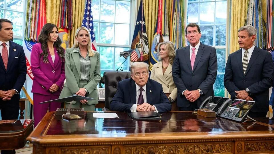 Injunction levied against 'further action' by Lee with troops - NewsBreak