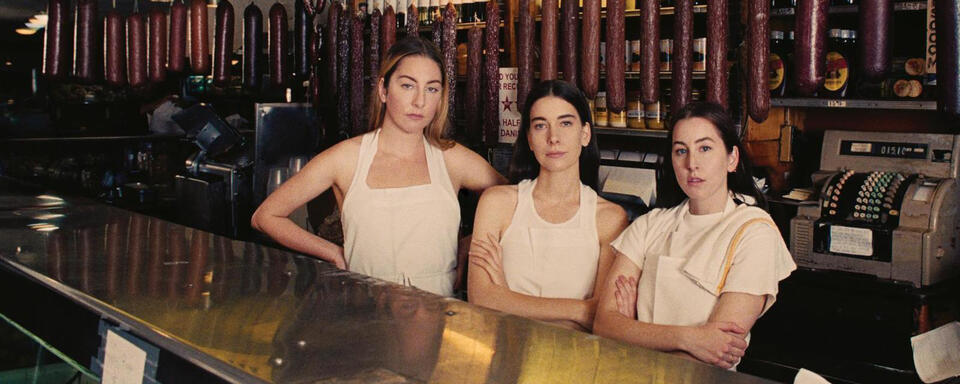 Drake Fondly Calls Sister Pop-Rock Group, HAIM, “the Beatles” - NewsBreak