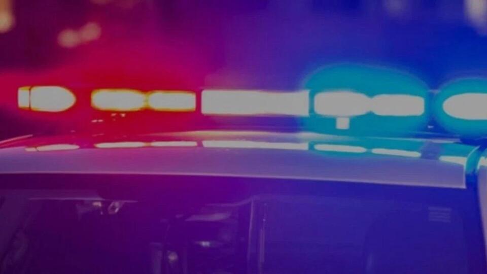 Three injured in two-vehicle crash on I-72 near Springfield - NewsBreak