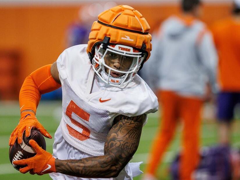 Clemson’s Josh Sapp focused on becoming a better blocker to open up ...