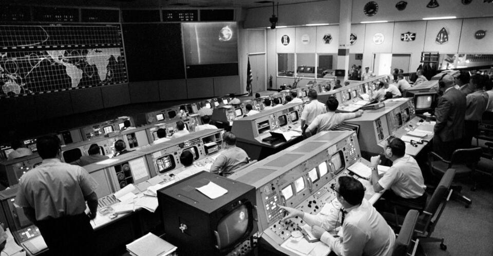 20 Vintage Photos That Perfectly Capture NASA in the 1960s - NewsBreak