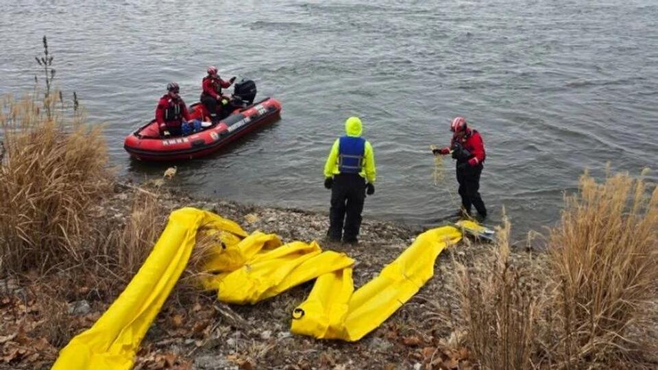 York agencies work to remove hazardous material from Susquehanna River ...
