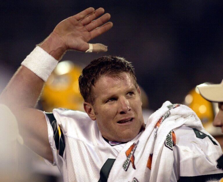NFL legend Brett Favre reveals Parkinson’s update amid concerning ...