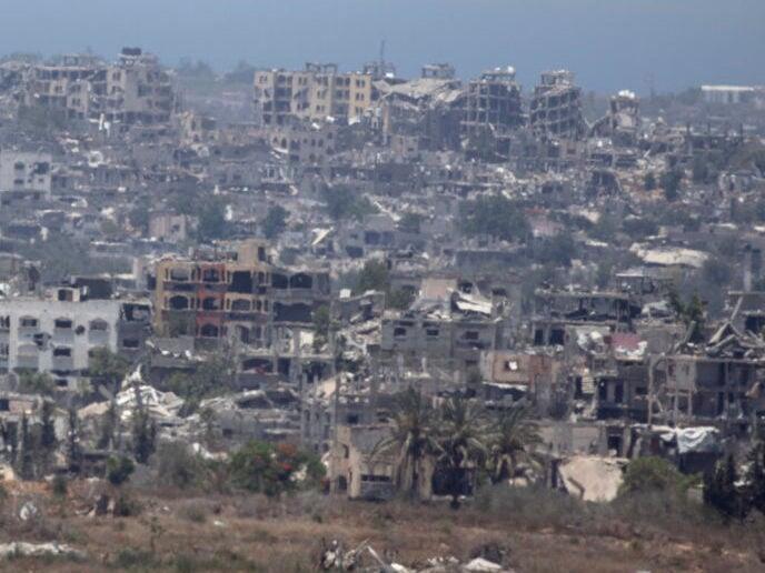 FACT CHECK: Viral X Image Does Not Show Israeli Settlers Trying To Tear ...