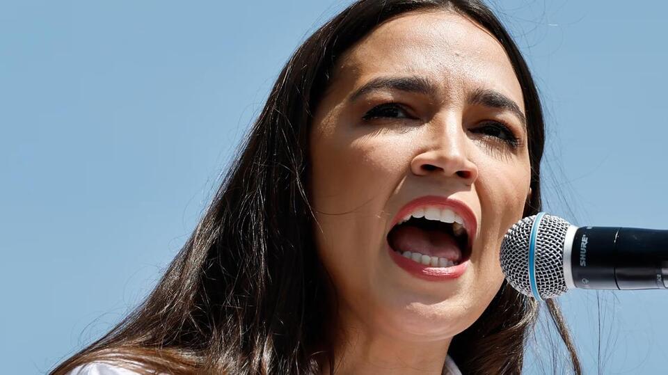 AOC Rips Trump Border Czar for Empty Threats: ‘Come For Me’ - NewsBreak