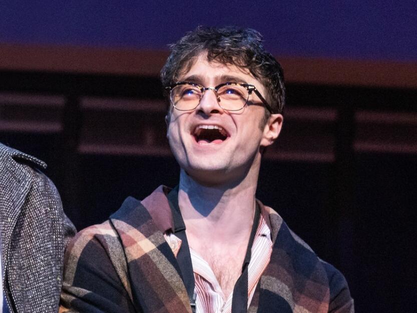 MERRILY WE ROLL ALONG's Daniel Radcliffe Wins 2024 Tony Award for Best ...