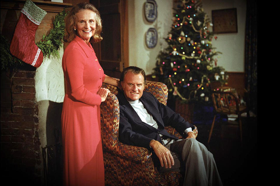 10 Quotes from Billy Graham on the Birth of Jesus Christ - NewsBreak