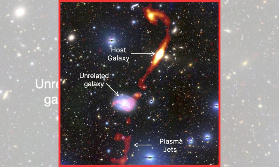Monstrous galaxy has plasma jets 32 times larger than the Milky Way ...