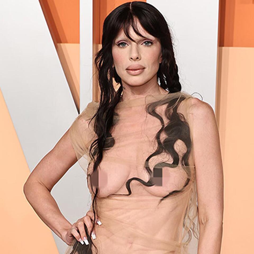 Julia Fox Goes Nearly Naked to Vanity Fair Oscar Party a la Kanye West’s Wife Bianca Censori ...