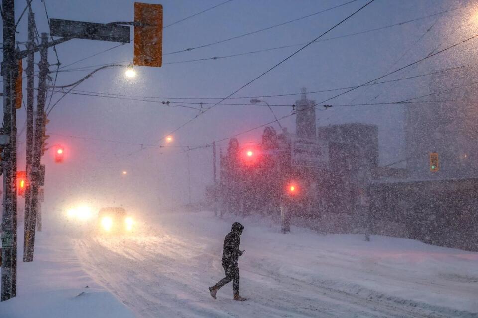 30 people dead from effects of winter storm as more freezing cold ...