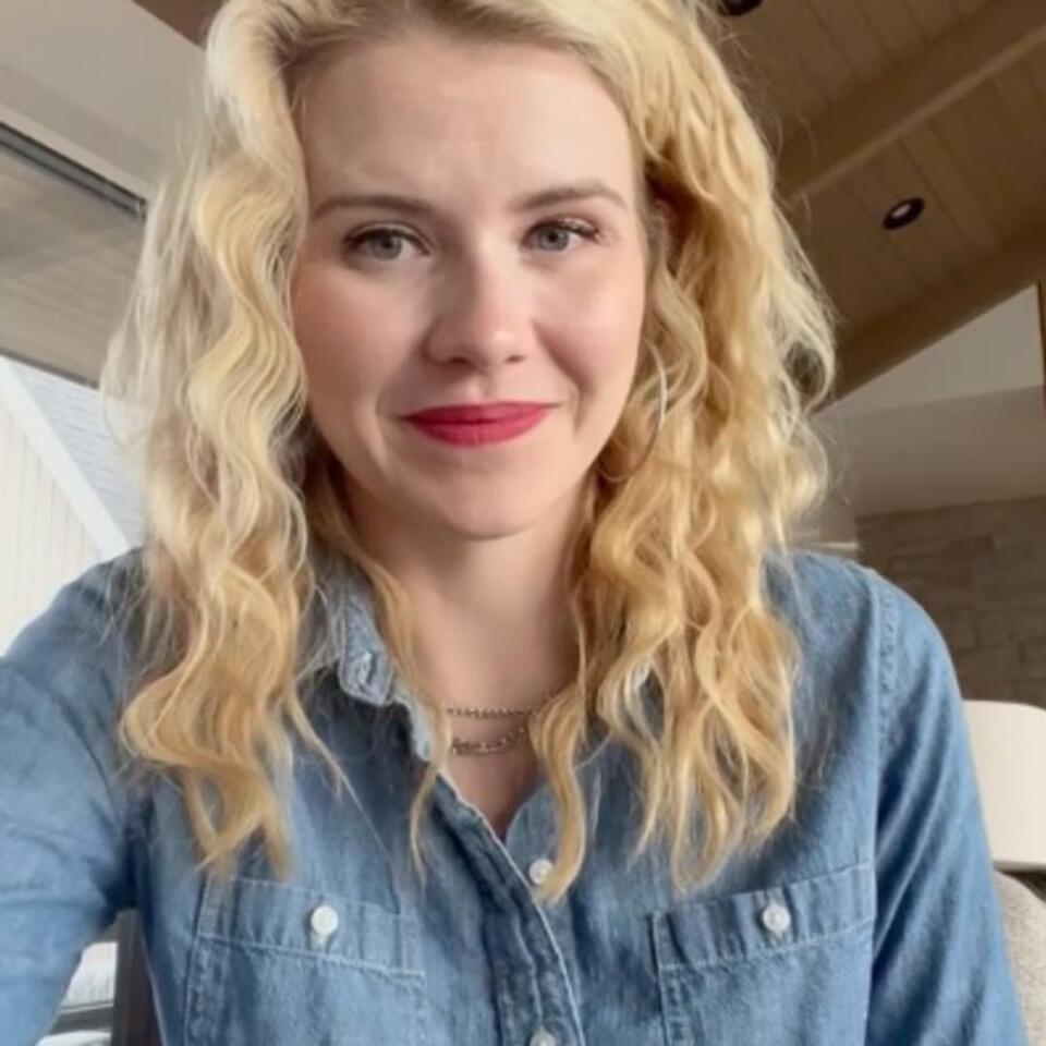 Elizabeth Smart Shares Message on "Miracles" 21 Years After Being ...