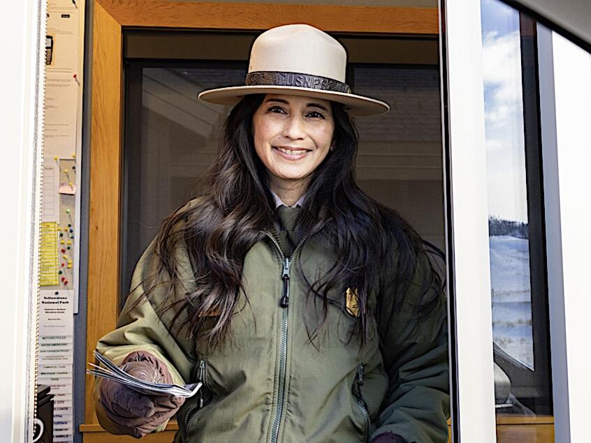 Top 10 things to know about visiting Yellowstone National Park this season