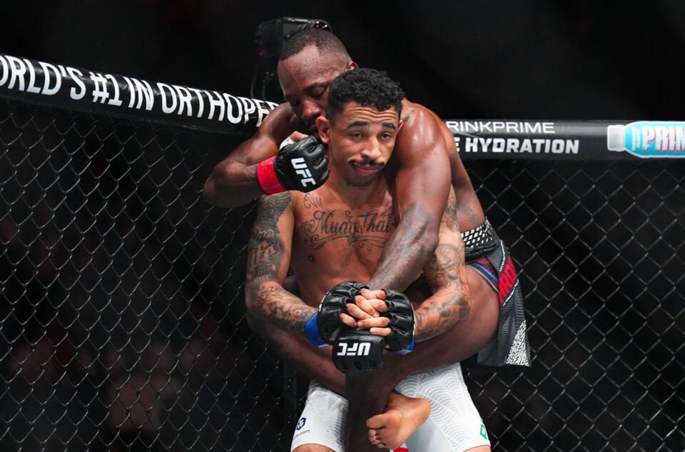‘Like he hits people with a taser’: Pros react to Carlos Prates ...