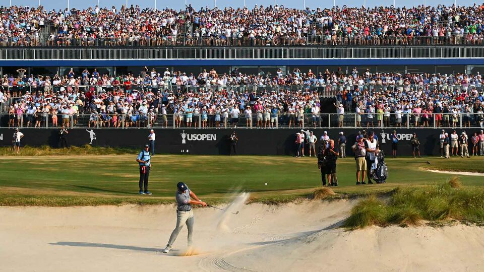 How do you hit a long bunker shot? Short-game expert breaks it down ...