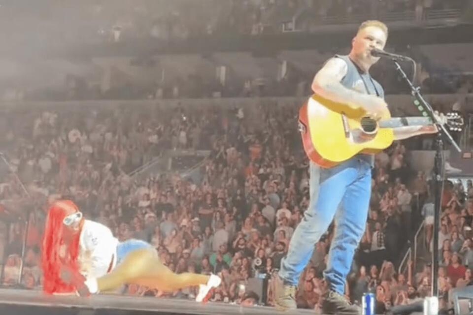Zach Bryan Joined Onstage For “Revival” By…Sexxy Red? - NewsBreak