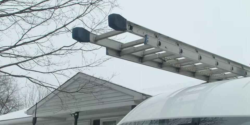 After the storm: Avoiding roofing scams & bad contractors - NewsBreak
