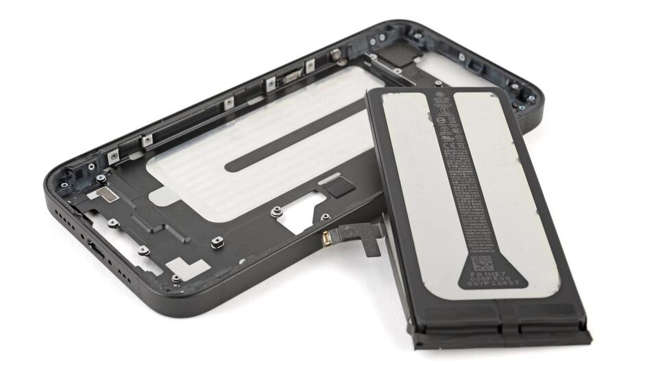 iPhone 16e teardown reveals surprisingly repairable design - NewsBreak