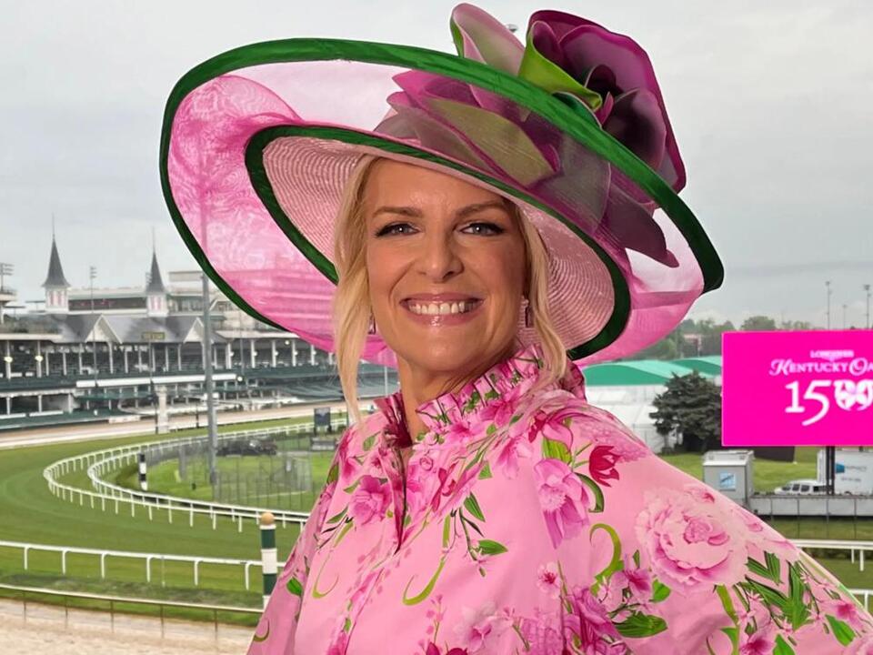 Social Media Is Going Wild Over One Reporter's Kentucky Derby Dress ...